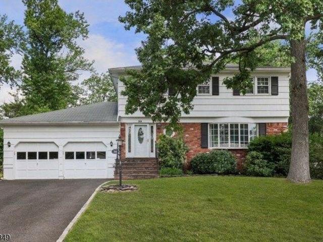 house with 4 bedroom, Clark NJ ES104811958
