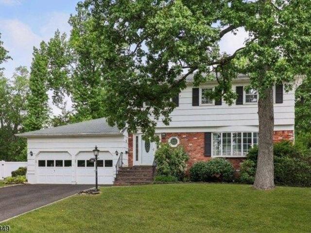 house with 4 bedroom, Clark NJ ES105125344