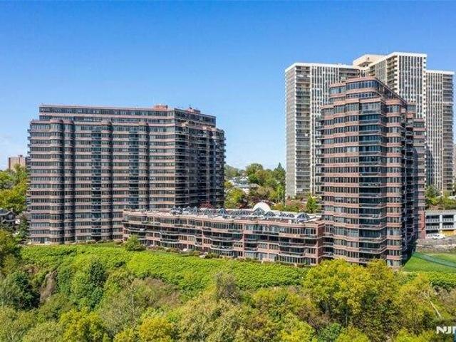 house with 4 bedroom, Cliffside Park NJ DLS102283024