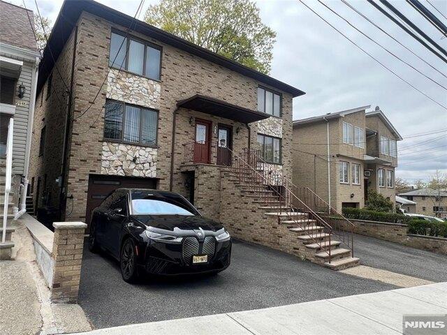 house with 4 bedroom, Cliffside Park NJ DS103437844