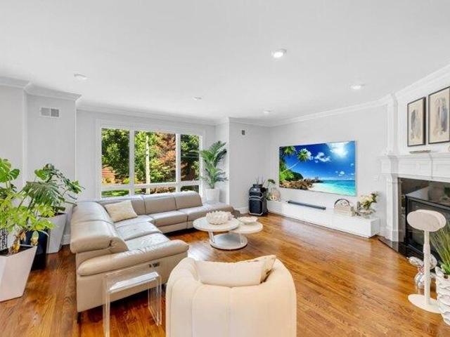 house with 4 bedroom, Cliffside Park NJ ES104758119