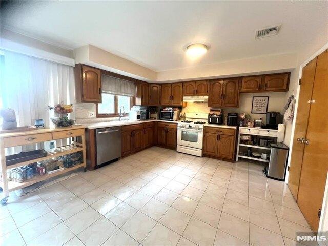 house with 4 bedroom, Cliffside Park NJ ES104789711