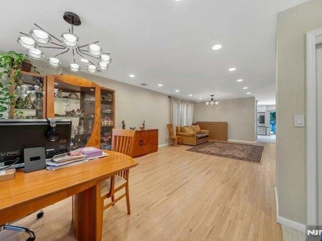 house with 4 bedroom, Cliffside Park NJ ES104719246