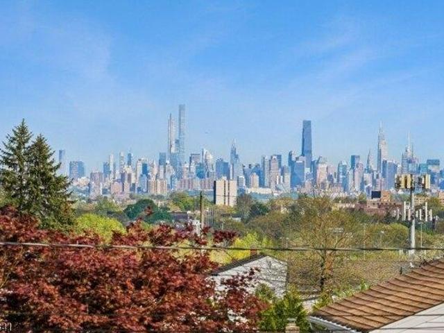 house with 4 bedroom, Clifton NJ DLS102827590