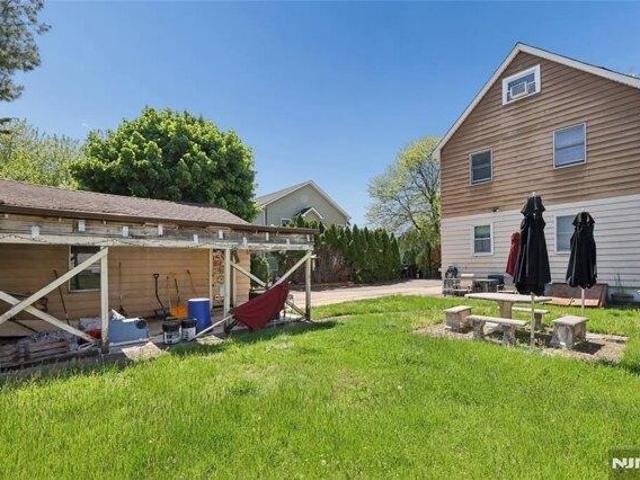 house with 4 bedroom, Clifton NJ DS104114585