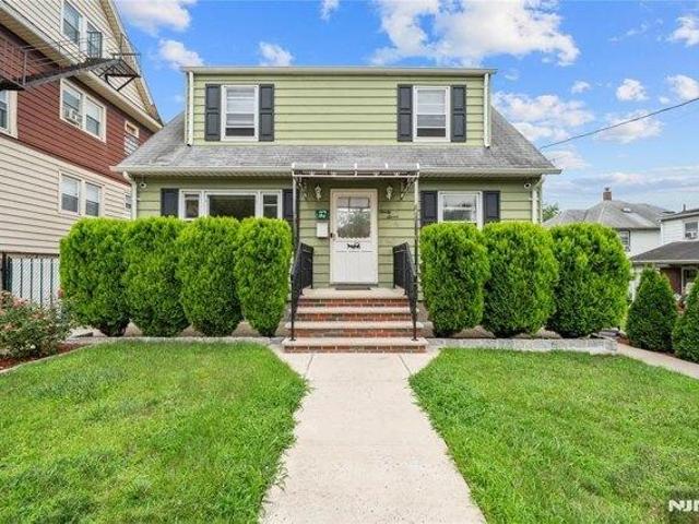 house with 4 bedroom, Clifton NJ DS104262038