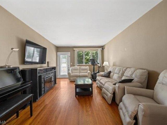 house with 4 bedroom, Clifton NJ DS104299313