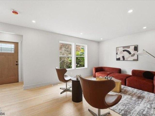 house with 4 bedroom, Clifton NJ ES104477808
