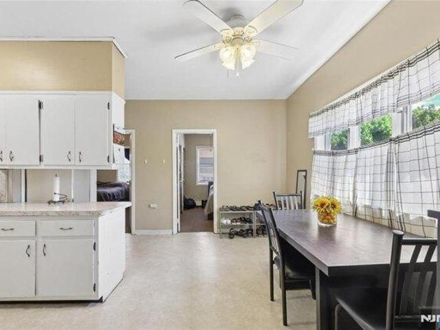 house with 4 bedroom, Clifton NJ ES105189864