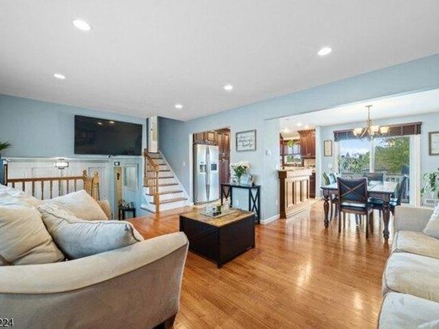 house with 4 bedroom, Clifton NJ ES103664398