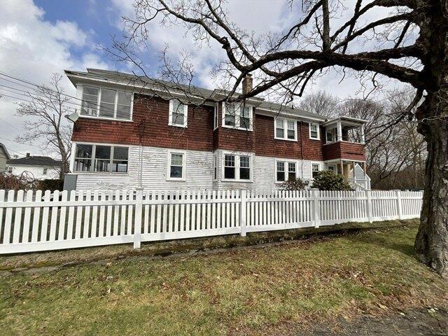house with 4 bedroom, Clinton MA DLS102346540