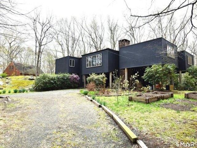 house with 4 bedroom, Clinton CT ES103102386