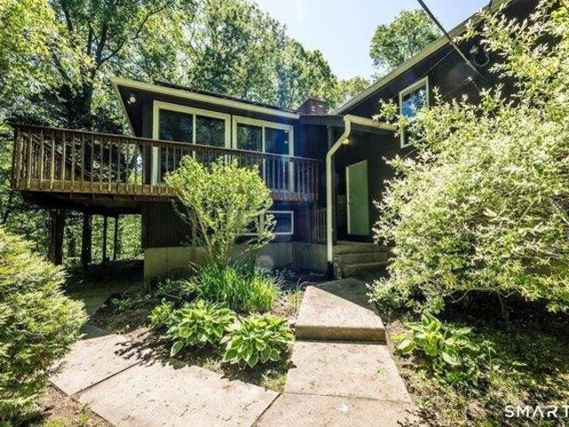 house with 4 bedroom, Clinton CT ES103966344