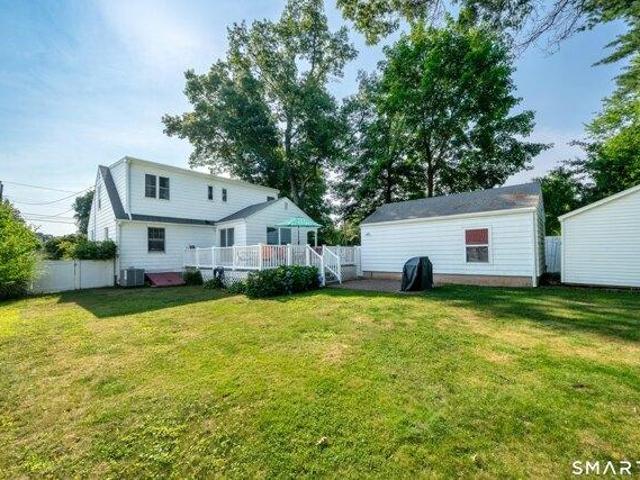 house with 4 bedroom, Cromwell CT ES104833265