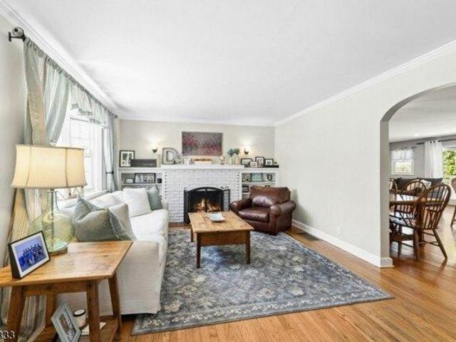 house with 4 bedroom, Cranford NJ DLS101897532