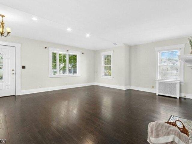 house with 4 bedroom, Cranford NJ ES103627404
