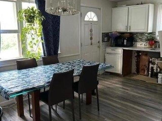 house with 4 bedroom, Cranston RI DLS102669290