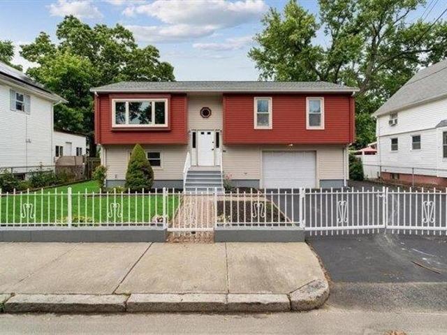 house with 4 bedroom, Cranston RI DLS102157599