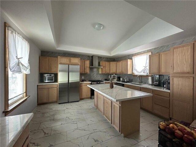 house with 4 bedroom, Cranston RI DLS102372660