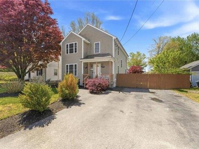house with 4 bedroom, Cranston RI DLS103071905