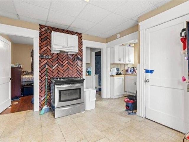 house with 4 bedroom, Cranston RI DS102585655