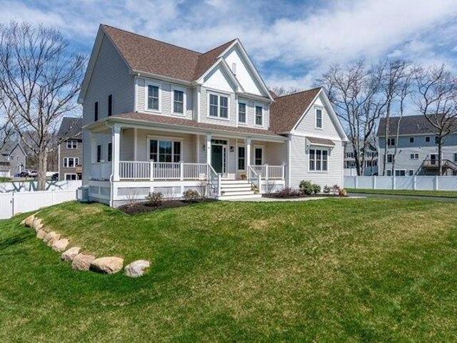 house with 4 bedroom, Cranston RI DS102724521