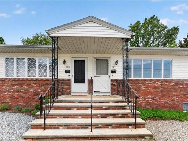 house with 4 bedroom, Cranston RI DS102823373