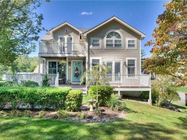 house with 4 bedroom, Cranston RI DS103075000