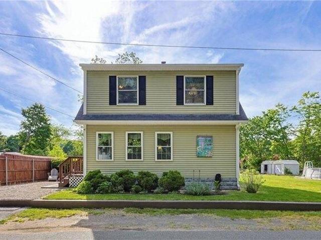 house with 4 bedroom, Cranston RI DS103929221