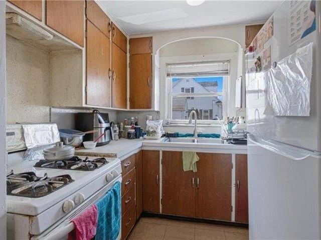house with 4 bedroom, Cranston RI DS103931343
