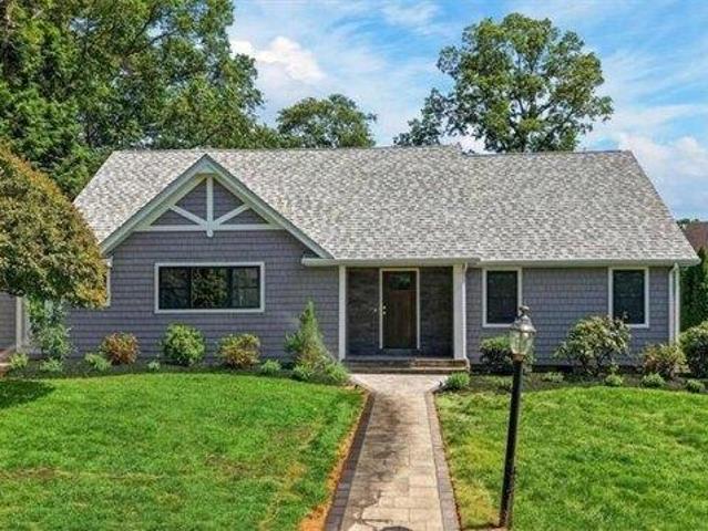 house with 4 bedroom, Cranston RI DS104042626