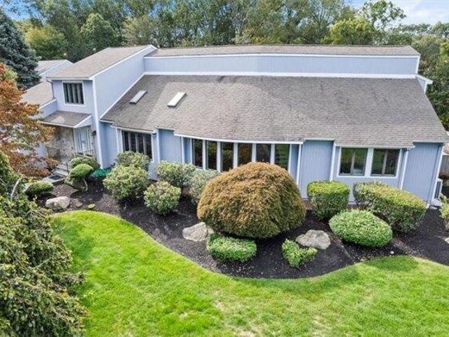 house with 4 bedroom, Cranston RI ES103442947