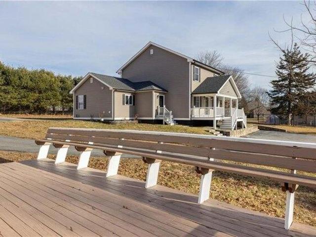 house with 4 bedroom, Cranston RI ES103498354