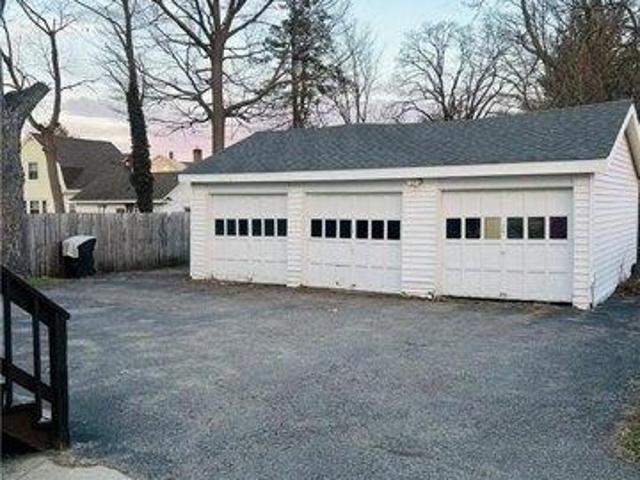house with 4 bedroom, Cranston RI ES103852285