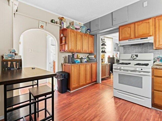 house with 4 bedroom, Cranston RI ES104114552