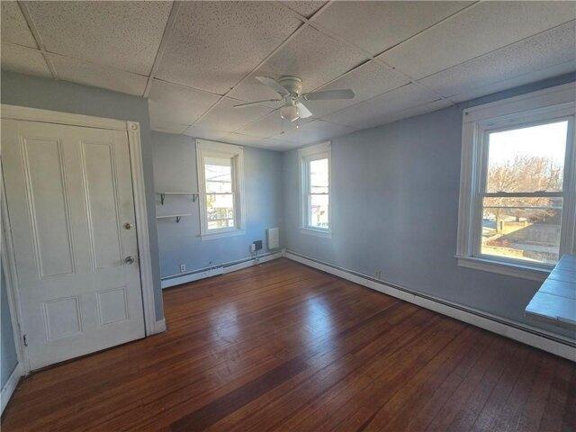house with 4 bedroom, Cranston RI ES104331794
