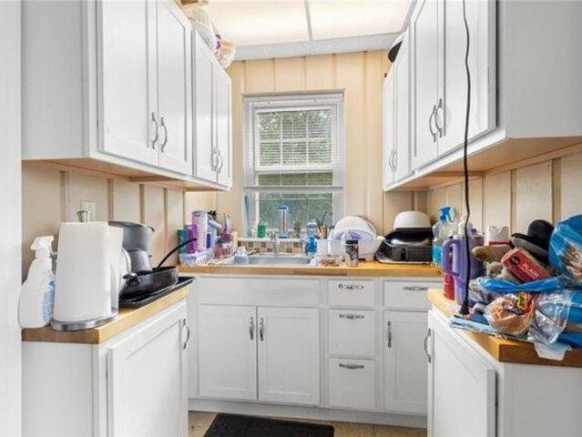 house with 4 bedroom, Cranston RI ES104850830