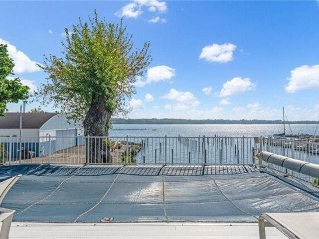 house with 4 bedroom, Cranston RI ES104851102