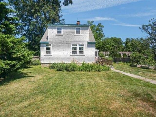 house with 4 bedroom, Cranston RI ES104851899