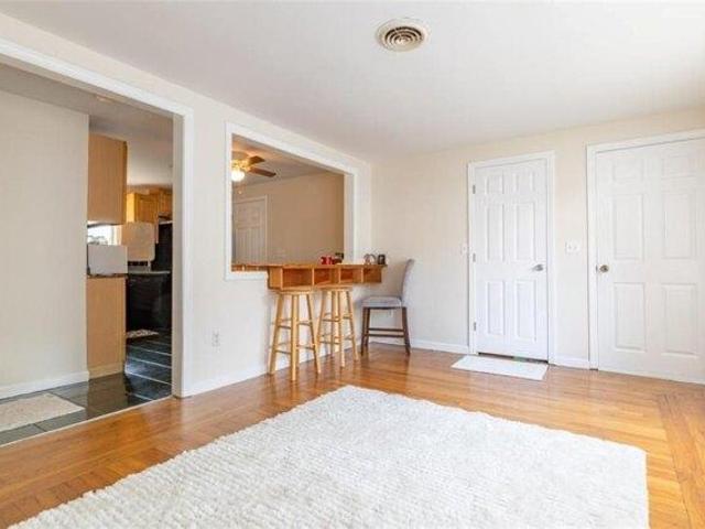 house with 4 bedroom, Cranston RI ES104836164