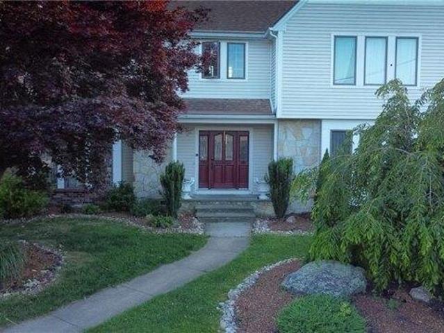 house with 4 bedroom, Cranston RI ES104903455
