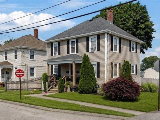 house with 4 bedroom, Cranston RI ES104920298