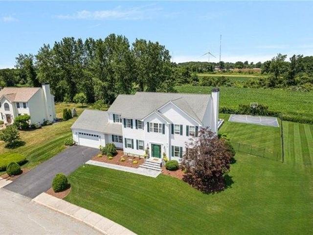 house with 4 bedroom, Cranston RI ES105092600