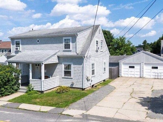 house with 4 bedroom, Cranston RI ES105229449