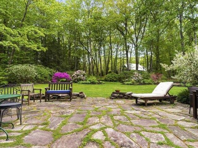 house with 4 bedroom, Cumberland ME ES105229248