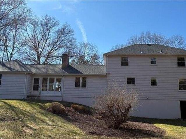 house with 4 bedroom, Cumberland RI DLS102029588
