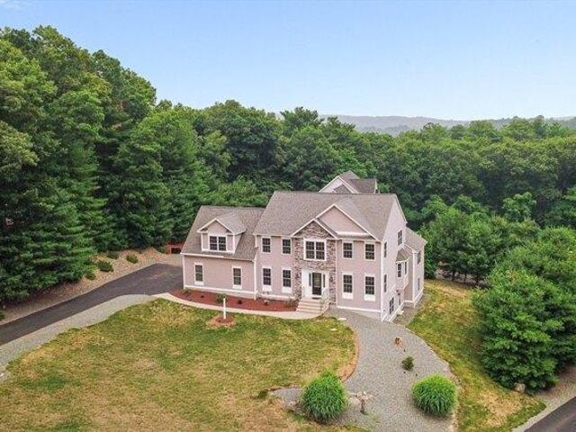 house with 4 bedroom, Cumberland RI DS104444976