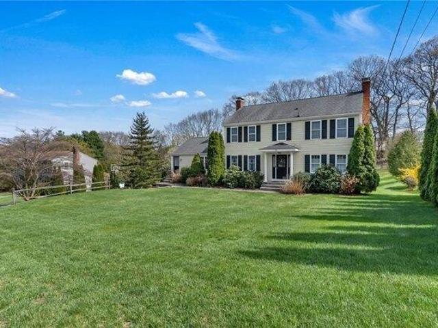 house with 4 bedroom, Cumberland RI DS102028125