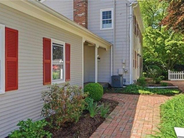 house with 4 bedroom, Cumberland RI DS102776820