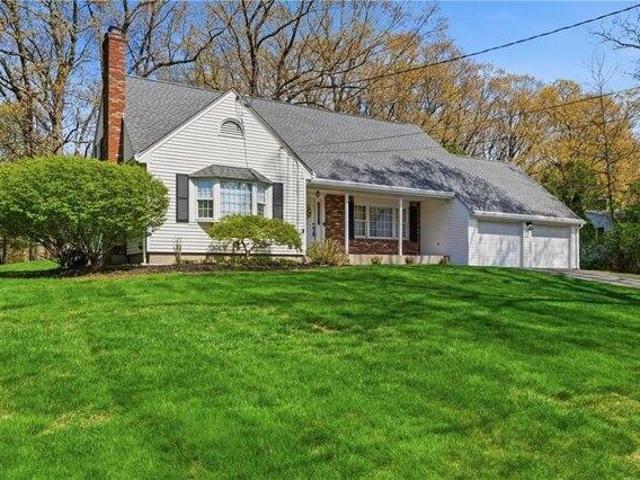 house with 4 bedroom, Cumberland RI DS103495627